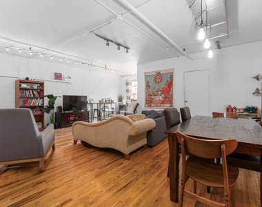 164 Mulberry Street — Listing History and Nearby Rentals