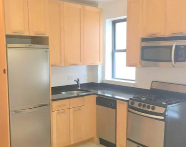 2 Bedrooms at E 80th St for $2,900 by Sarah Halali | RentHop