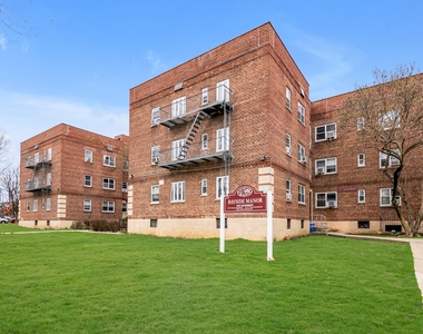 211-01 42 avenue — Listing History and Nearby Rentals