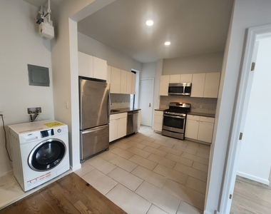 3920 Broadway — Listing History and Nearby Rentals