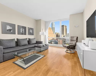 Chambers Street — Listing History and Nearby Rentals