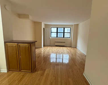 141st Street — Listing History and Nearby Rentals
