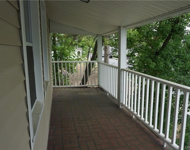 63 Spring Street — Listing History and Nearby Rentals
