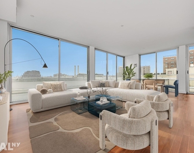 Gold Street — Listing History and Nearby Rentals