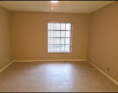 2200 Ne 66th Street — Listing History and Nearby Rentals