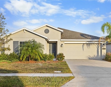 4 Bedrooms at 5071 Four Strand Court for $2,399 by Yadira Durand | RentHop