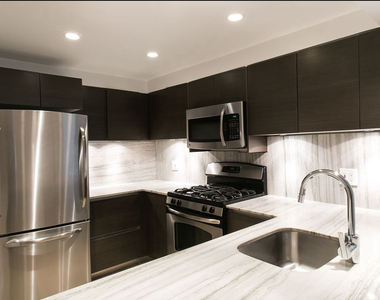 East 65th Street — Listing History and Nearby Rentals