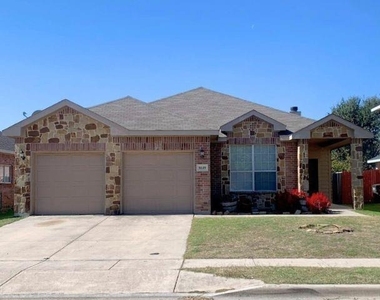 8649 Star Thistle Drive — Listing History and Nearby Rentals