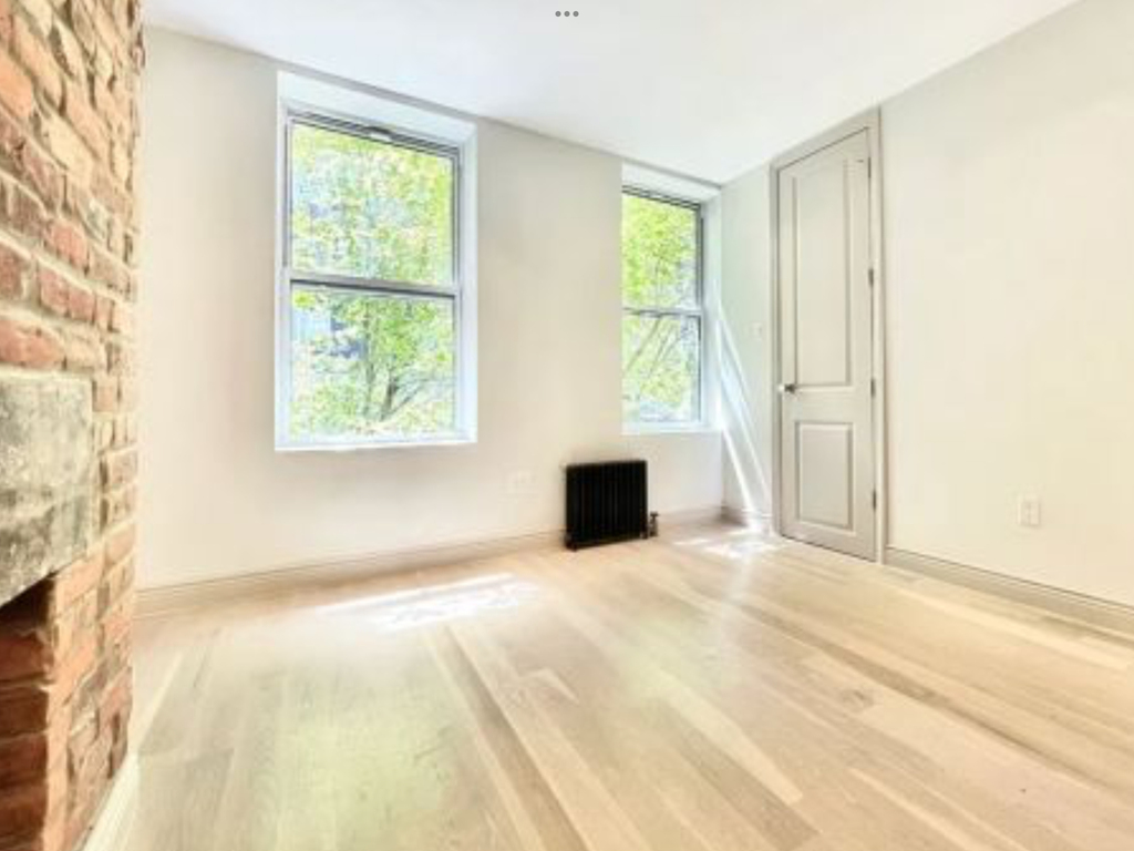 94th Street and Broadway — Listing History and Nearby Rentals
