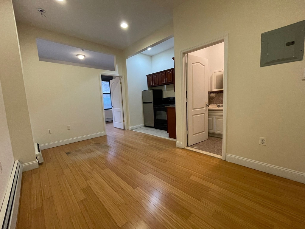 612 West 138th Street — Listing History and Nearby Rentals
