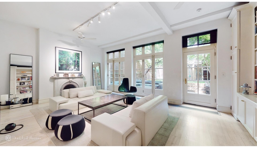 23 W 12th St — Listing History and Nearby Rentals