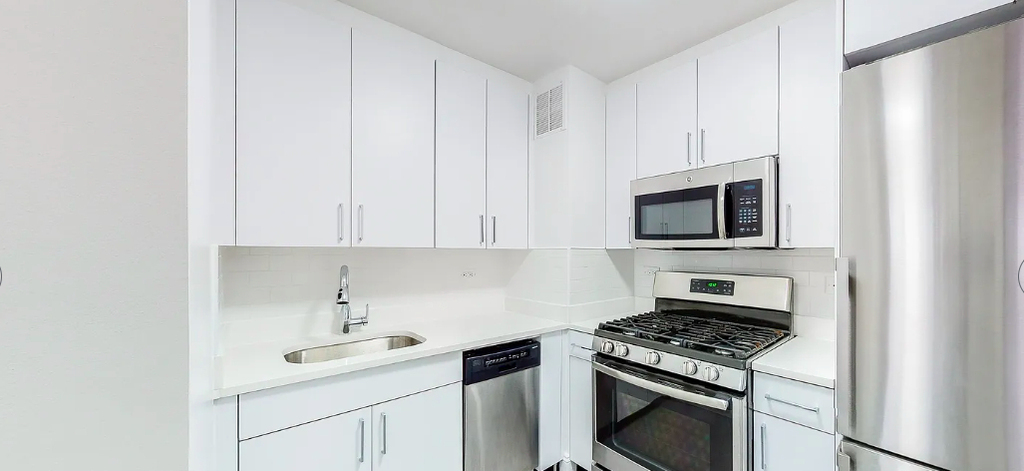 1 Bedroom at W 14th Street for $5,950 by Ashley Rosado | RentHop