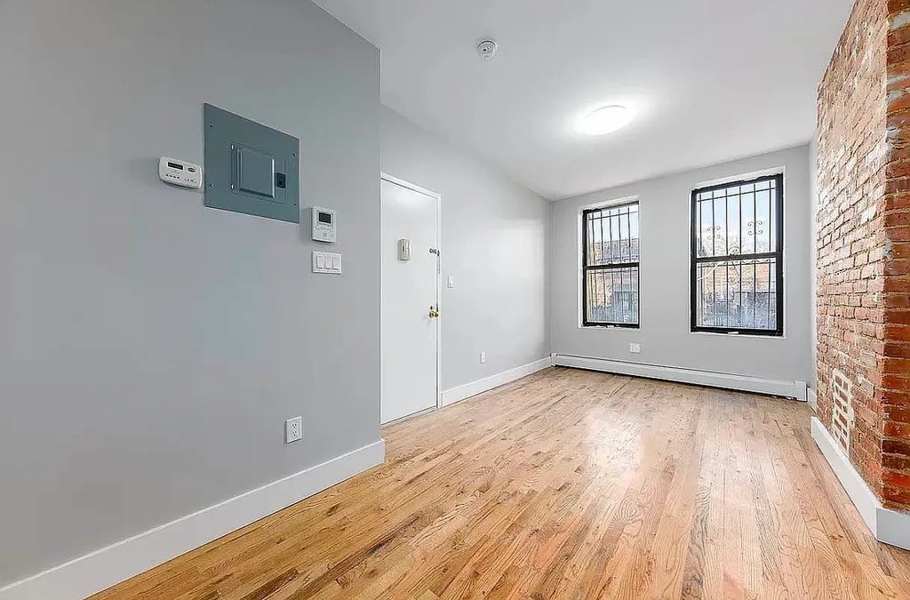 1 Bedroom at 345 Chauncey Street for $2,350 by Daryl Wright | RentHop