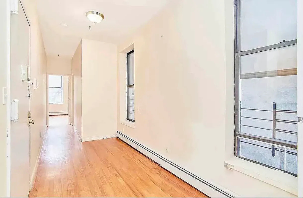 1 Bedroom at Hamilton Place for $2,295 by Mark R. Lewis | RentHop