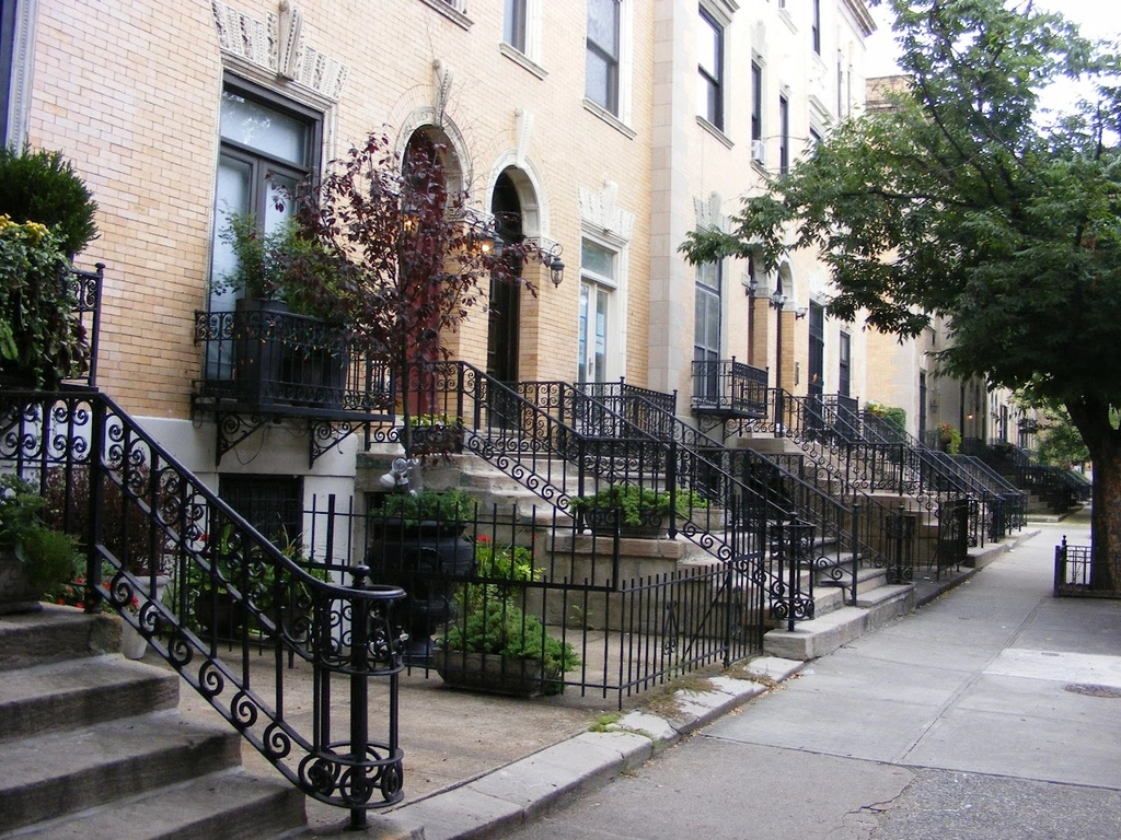 223 W138th — Listing History and Nearby Rentals