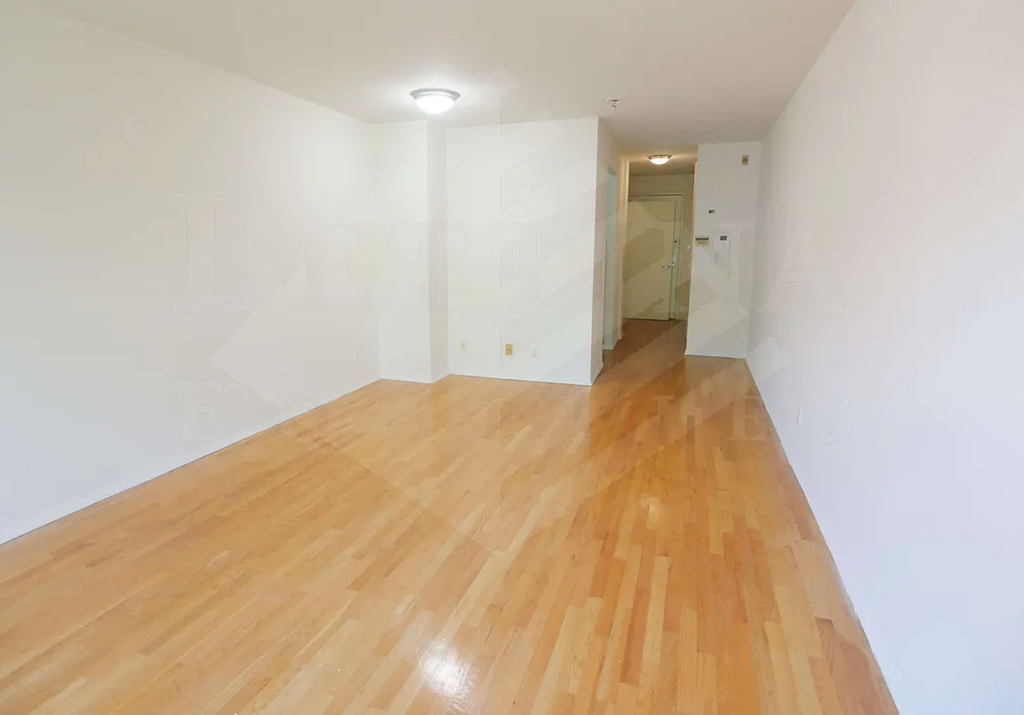 Studio at 92nd Street and 2nd Avenue for $2,500 by Susie Dempsey | RentHop