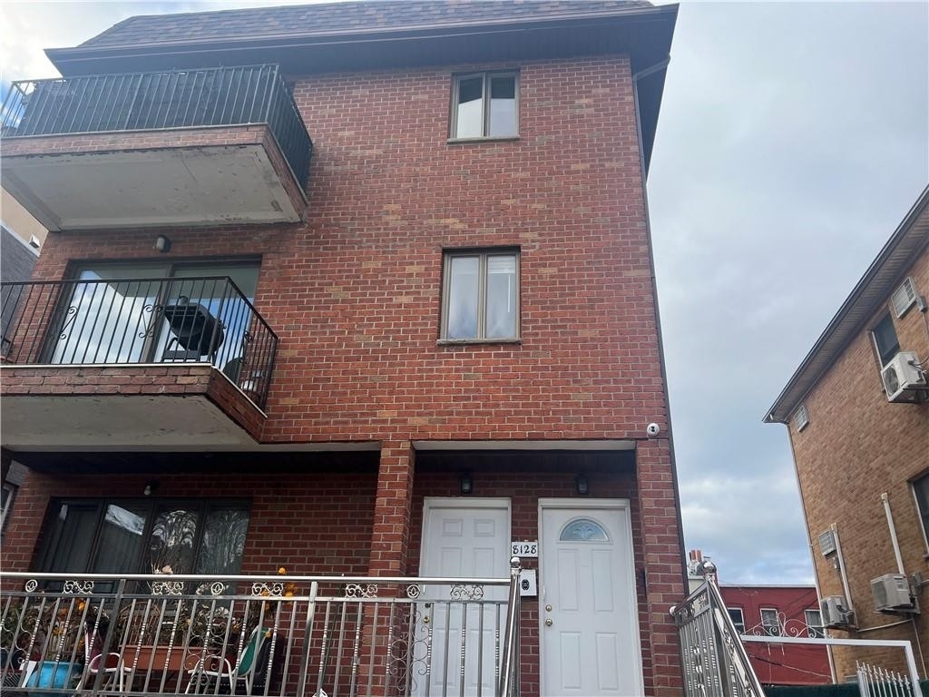 8128 Bay 16th Street — Listing History and Nearby Rentals