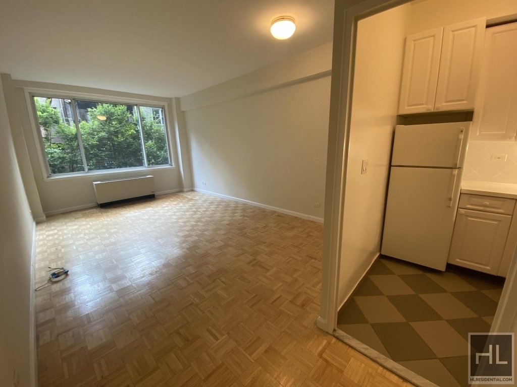 Studio at East 51 Street for $2,977 by Tyler Miller | RentHop