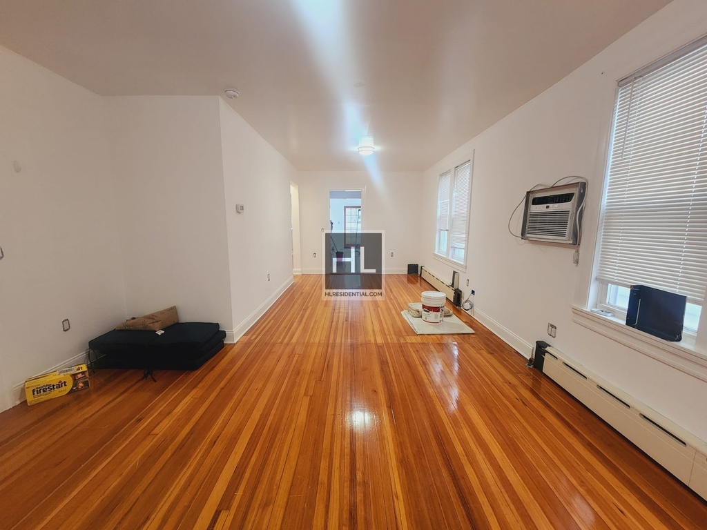Edison Avenue — Listing History and Nearby Rentals