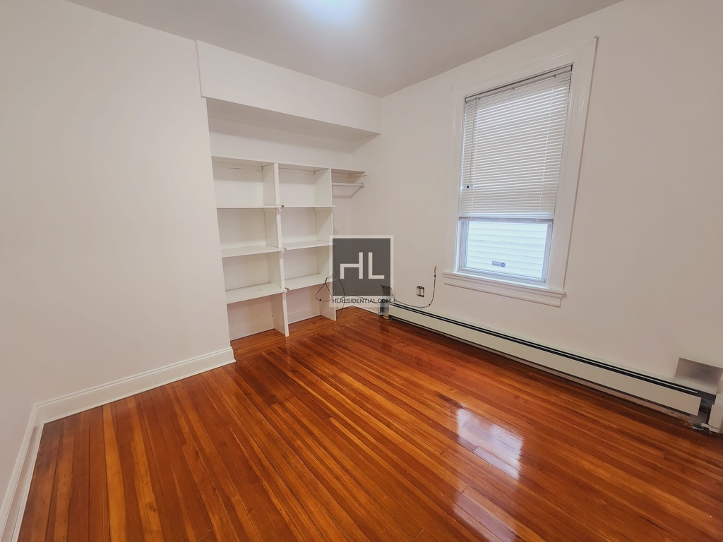 Edison Avenue — Listing History and Nearby Rentals