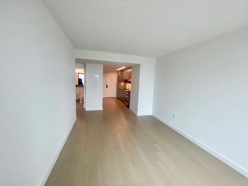 2 Bedrooms at Third Avenue & Bruckner Blvd for $3,233 by Taylor St ...