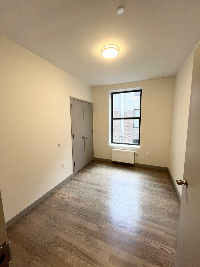 Room at 565 West 144th Street for $1,250 by Kristijan Madzovski | RentHop