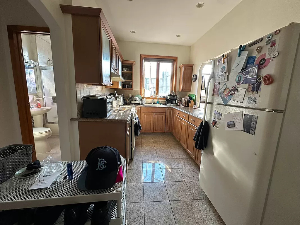 12th Avenue and Dahill Road — Listing History and Nearby Rentals