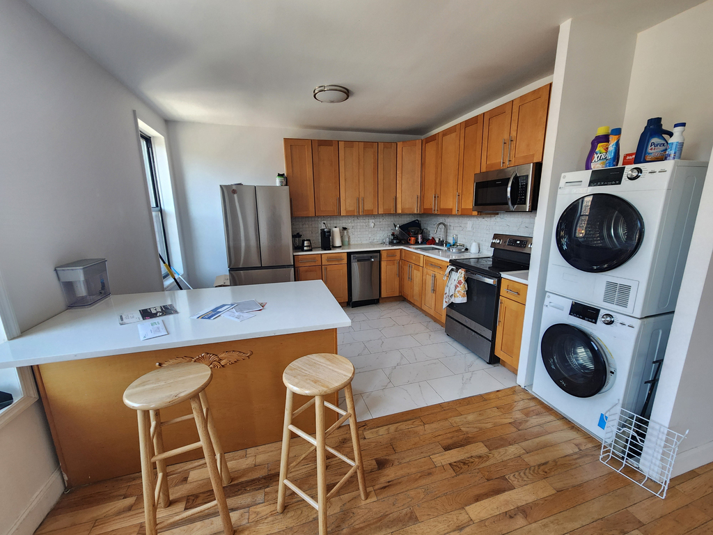 565 West 162nd Street — Listing History and Nearby Rentals