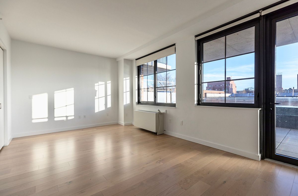 144-74 Northern Boulevard — Listing History and Nearby Rentals