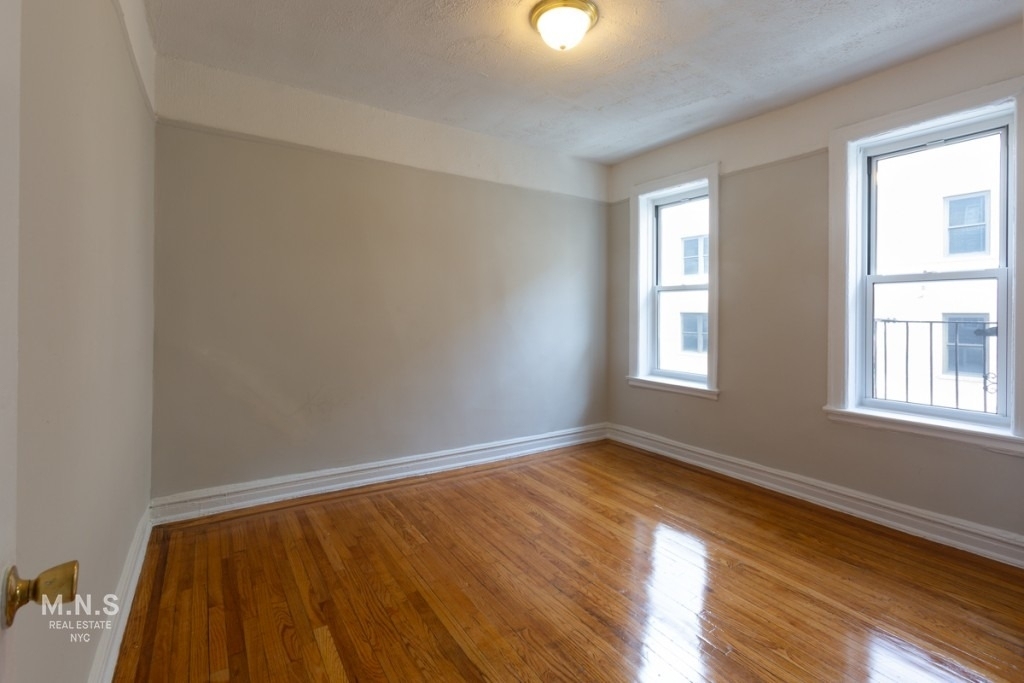 514 W 213th Street — Listing History and Nearby Rentals