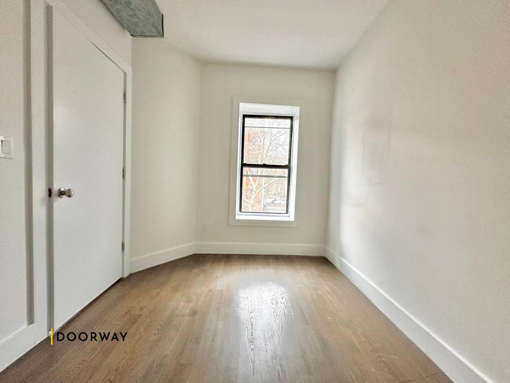 364 Bainbridge Street — Listing History and Nearby Rentals