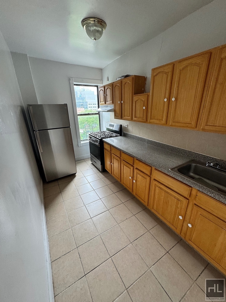 Audubon Avenue — Listing History and Nearby Rentals