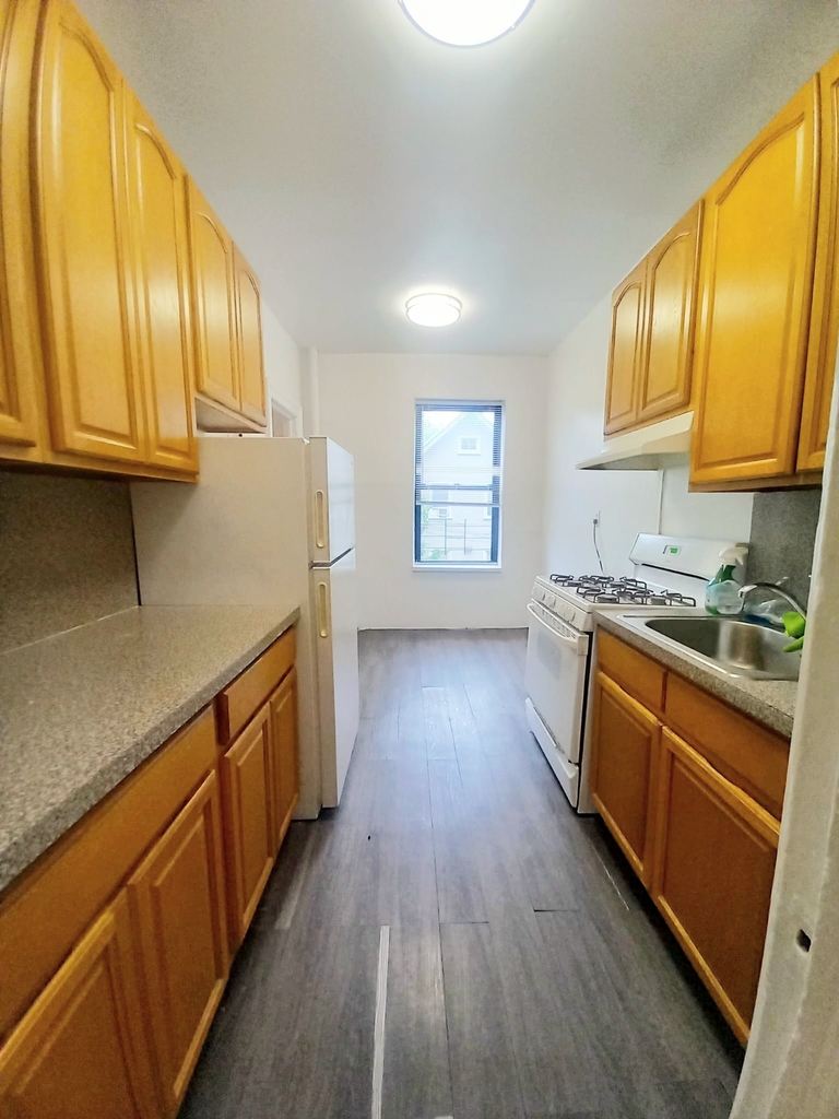 1375 Ocean Avenue — Listing History and Nearby Rentals