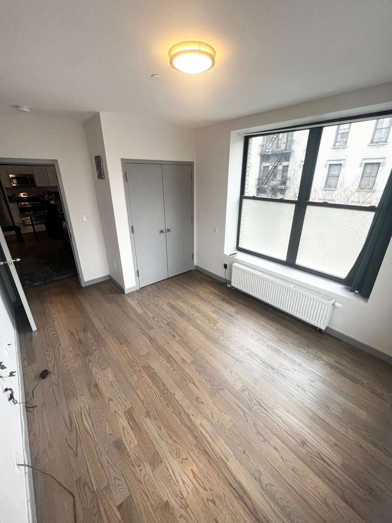 565 West 144th Street — Listing History and Nearby Rentals