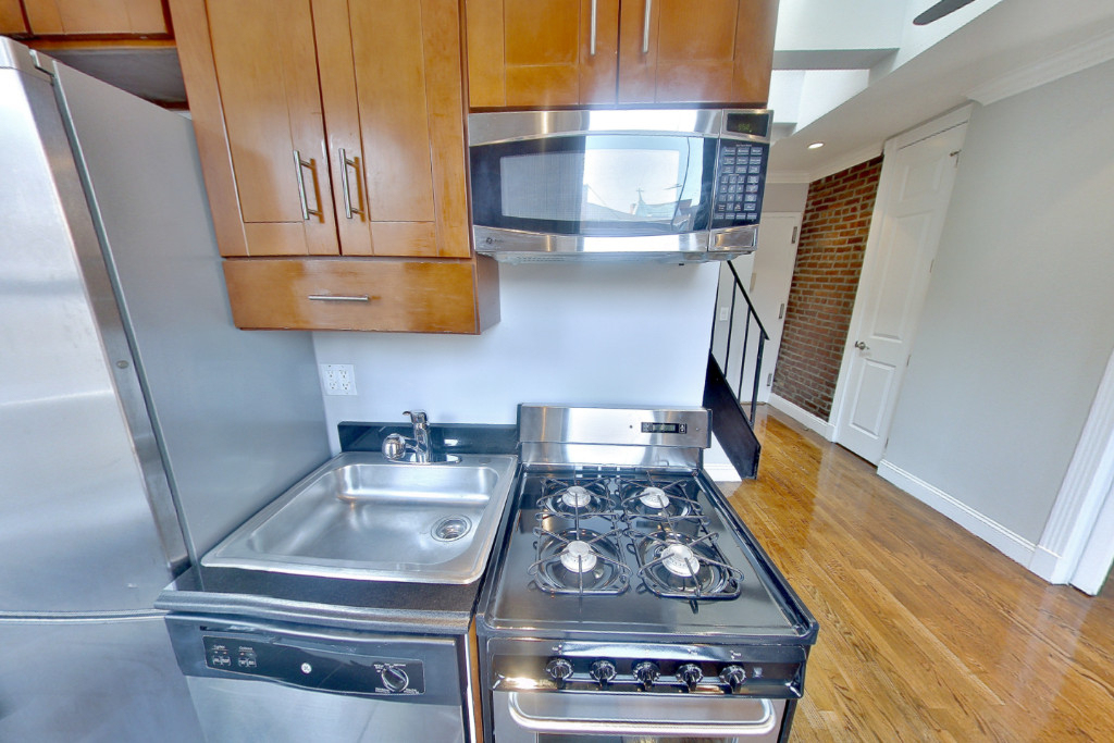 East 13th Street — Listing History and Nearby Rentals