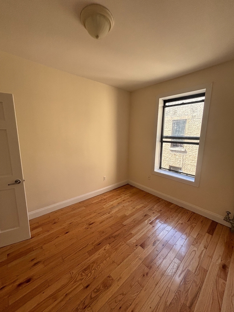 Arden Street — Listing History and Nearby Rentals