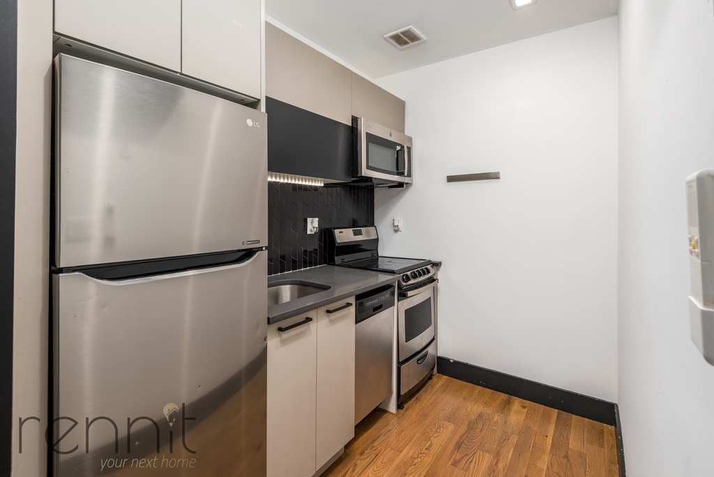 562 Park Place, Brooklyn, NY 11238 — Listing History and Nearby Rentals