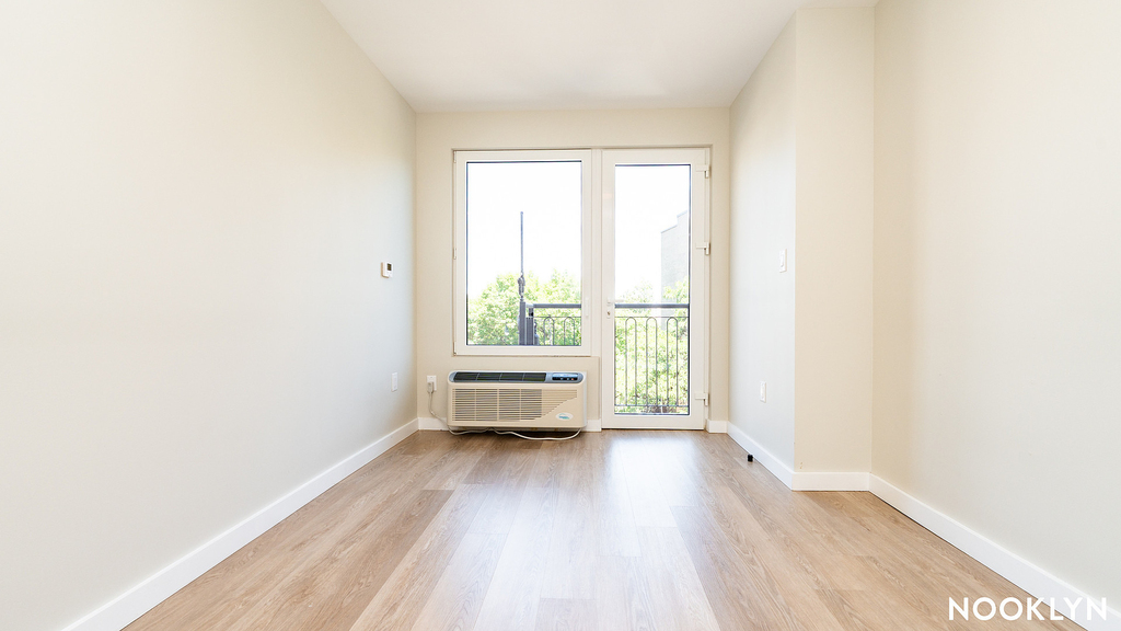 1584 Fulton Street — Listing History and Nearby Rentals