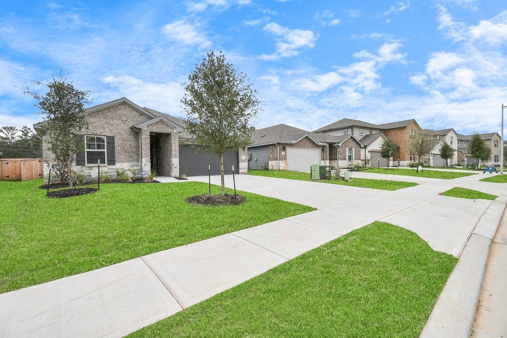 1535 King Ranch Road — Listing History and Nearby Rentals