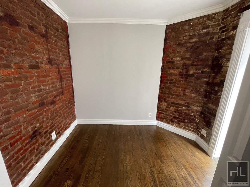 East 13th Street — Listing History and Nearby Rentals