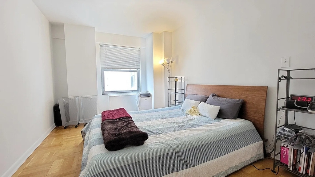 1 Bedroom at No Fee 245 East 63rd Street Regency Towers Lennox Hill ...