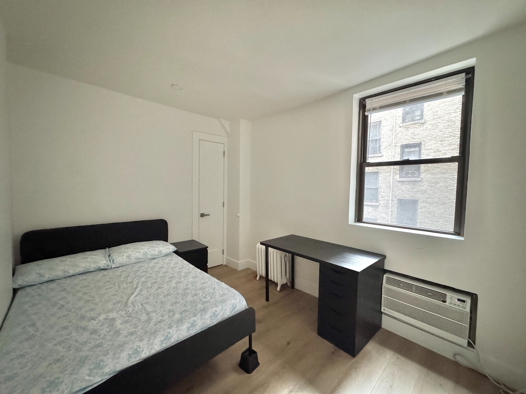 138 E 38th Street — Listing History and Nearby Rentals