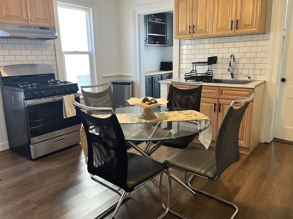 3 Bedrooms at 13 Dr Aaron B Samuels Boulevard for $2,800 by Lucy Manos ...