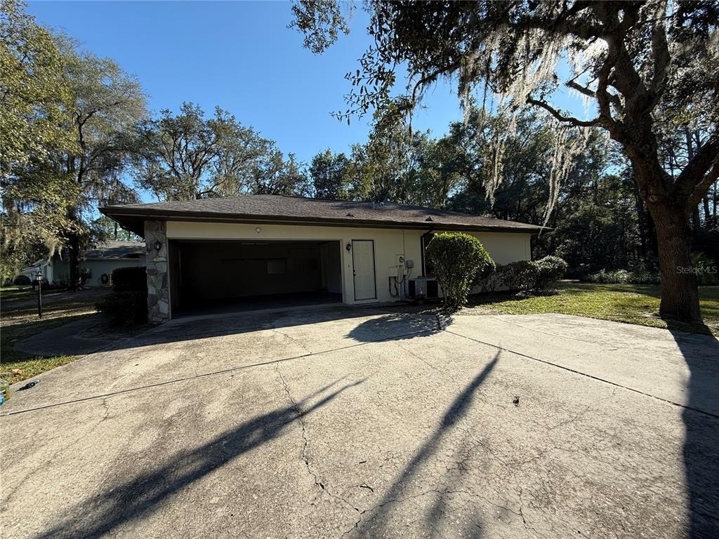 2 Bedrooms at 9231 Sw 197th Circle for $1,575 by Christian Vinson | RentHop