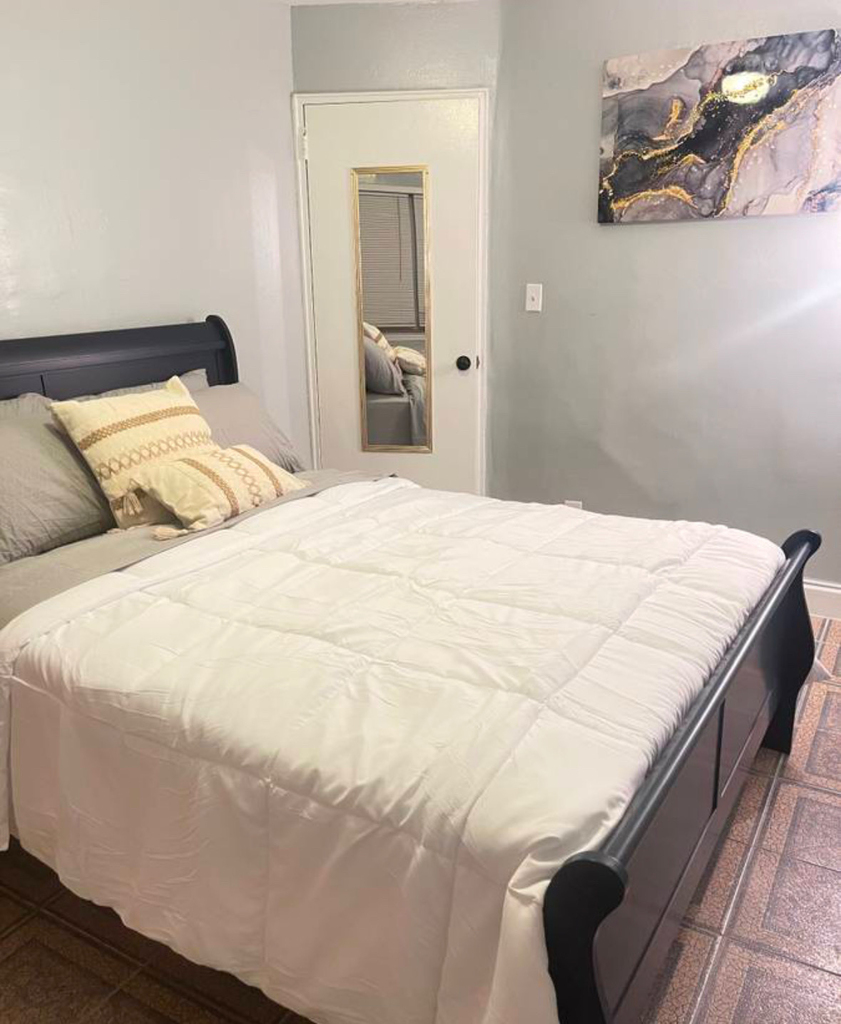 23rd Ave and 28th St — Listing History and Nearby Rentals