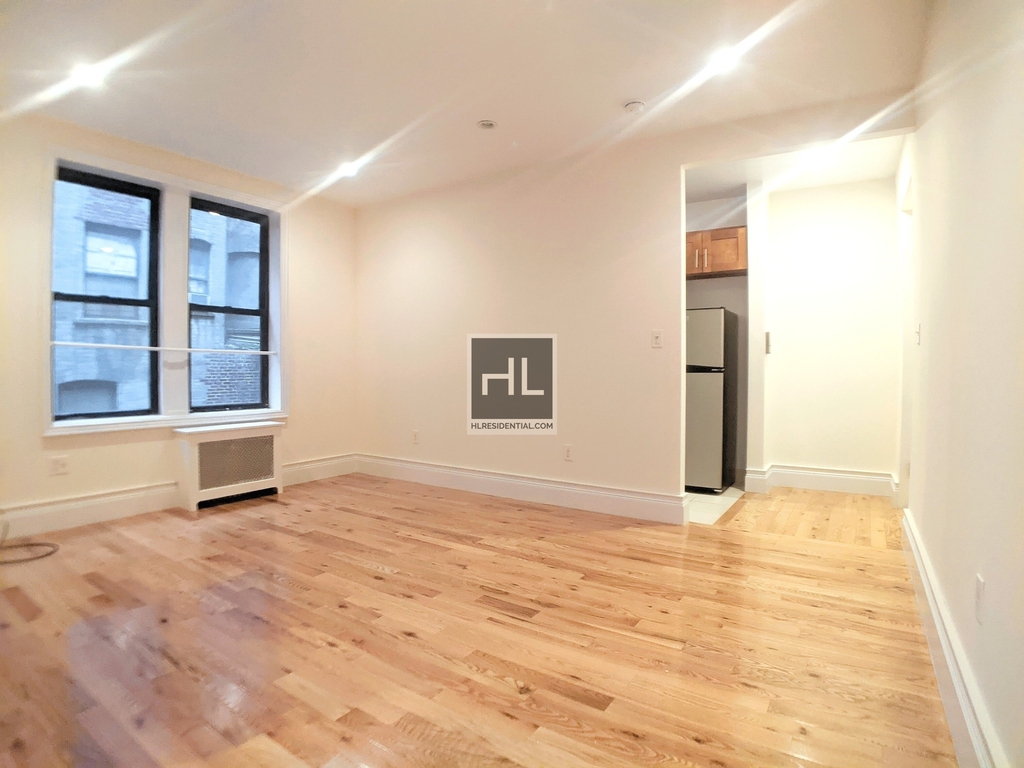 West 156 Street — Listing History and Nearby Rentals