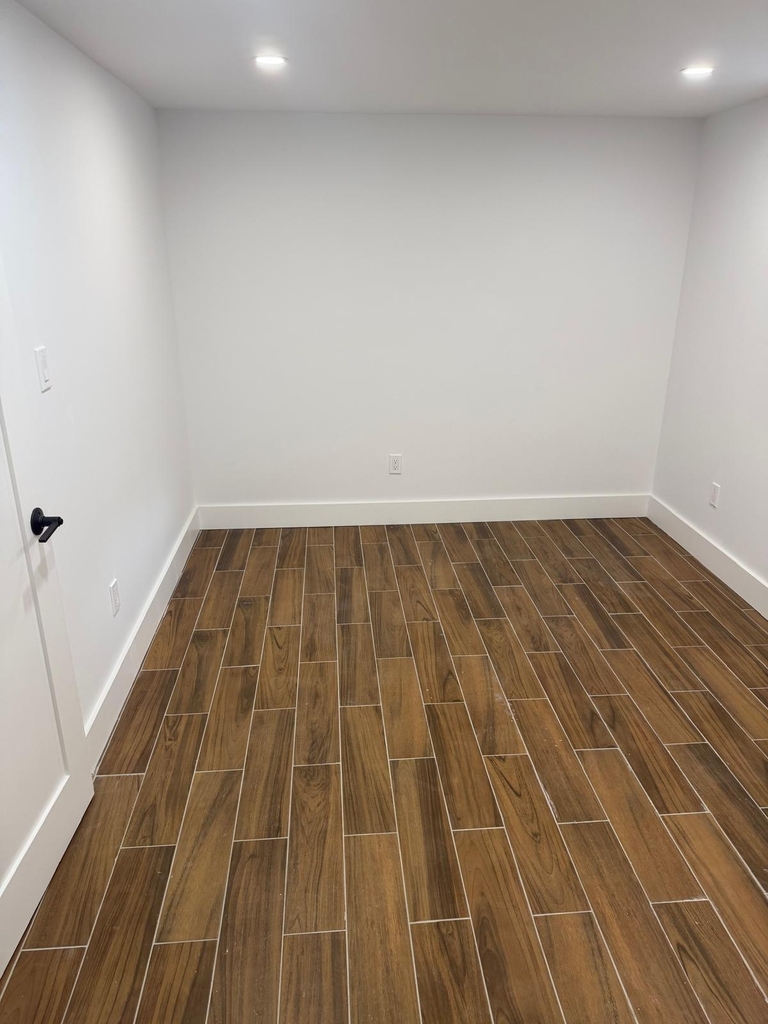 Courter Avenue — Listing History and Nearby Rentals