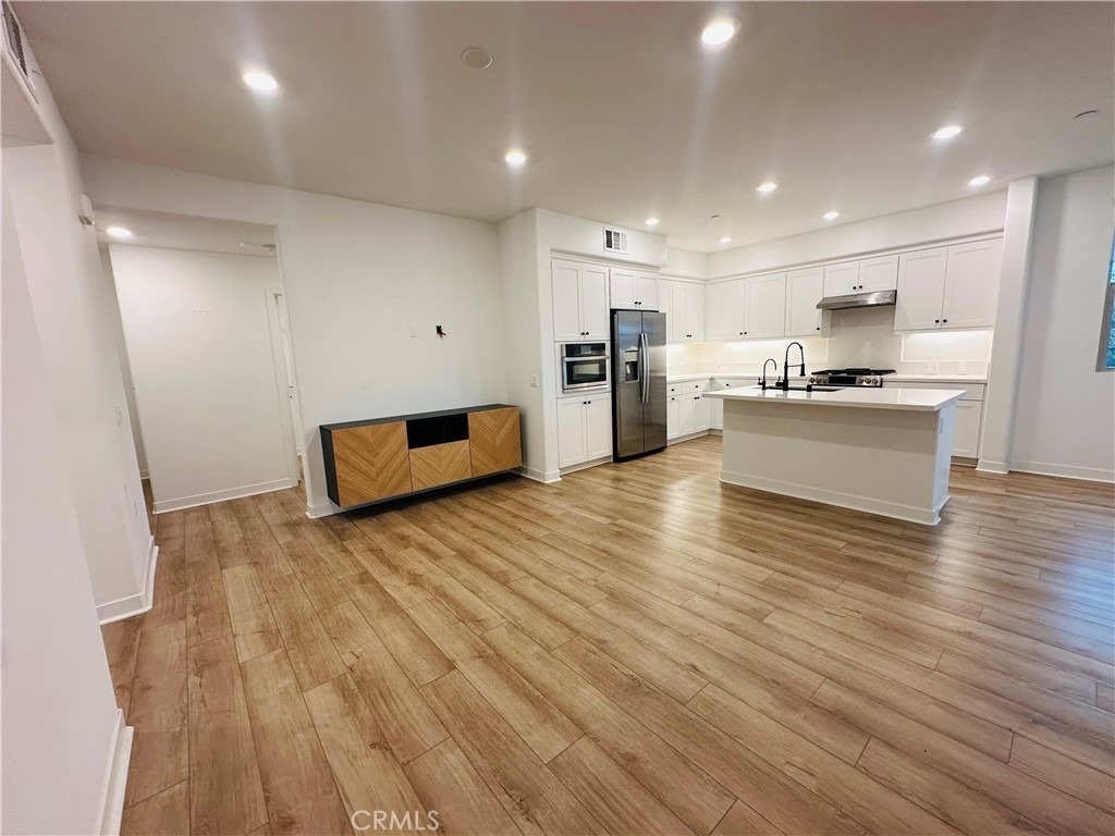 2 Bedrooms at 1200 Lasso Way for $4,000 by Diana Chu | RentHop