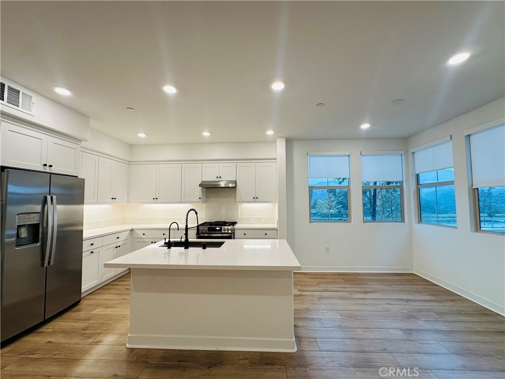 2 Bedrooms at 1200 Lasso Way for $4,000 by Diana Chu | RentHop