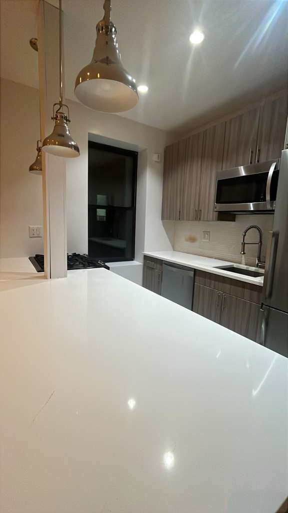 600 West 136th Street, New York, NY 10031 — Listing History and Nearby ...